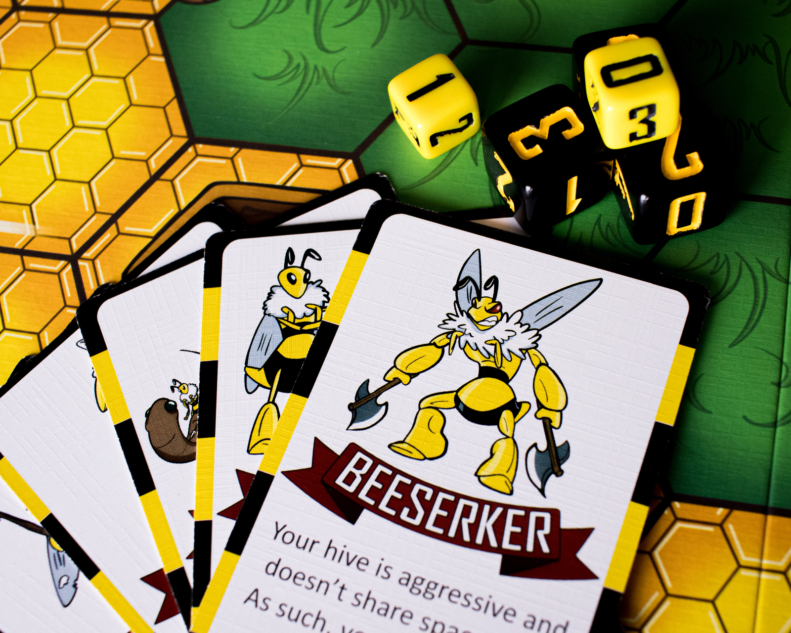 Queen Bee Board Game - Kickstarter Edition (6-Player) - 28mm