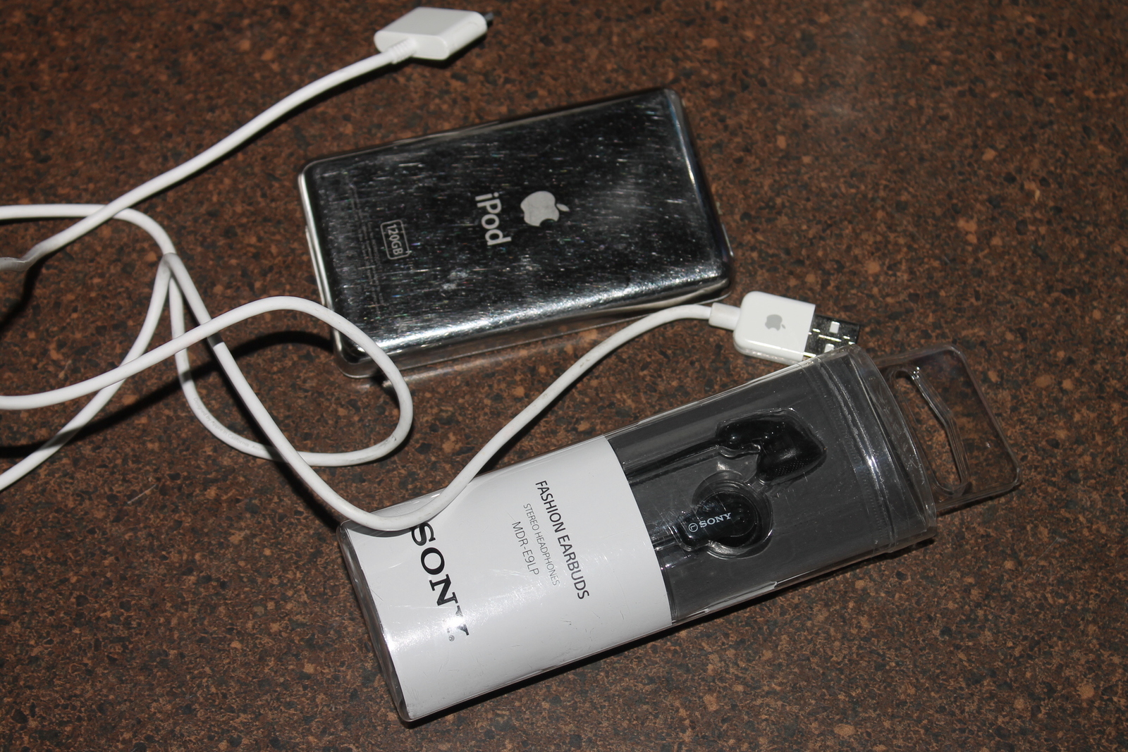 Apple iPod Classic 6th Generation 120GB A1238 - Space Gray- With ...