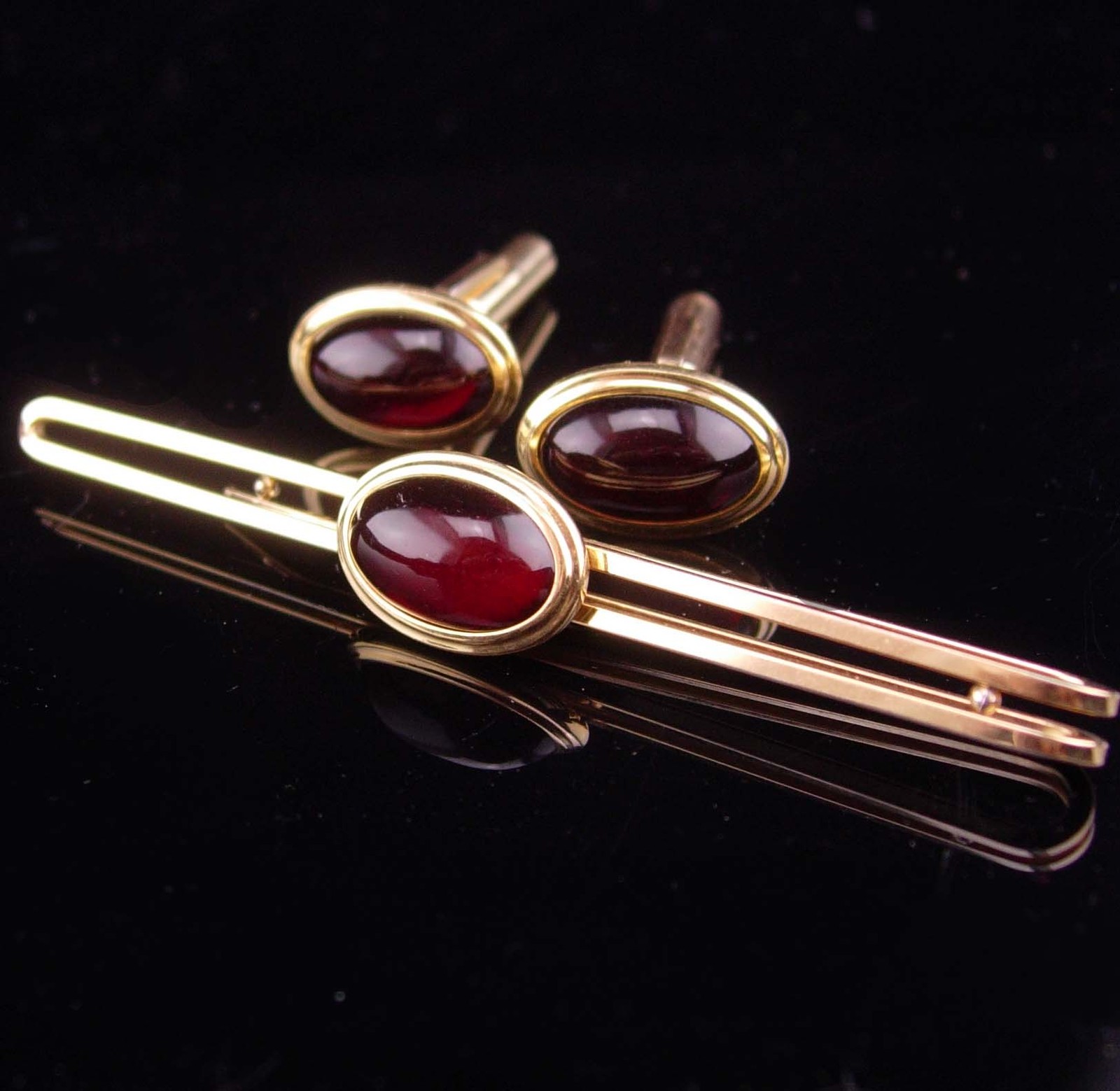 Krementz cufflinks / RED jeweled ends / and 50 similar items
