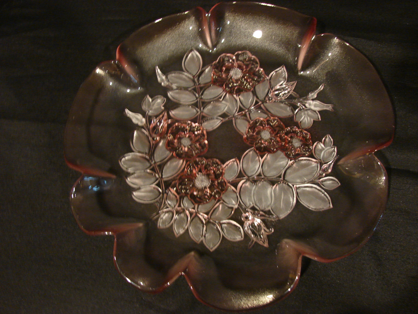 Vintage Mikasa Rosella Ruffled Edge Pink Glass Serving Bowl - Plates Vintage Mikasa Rosella Ruffled Edge Pink Glass Serving Bowl - Plates