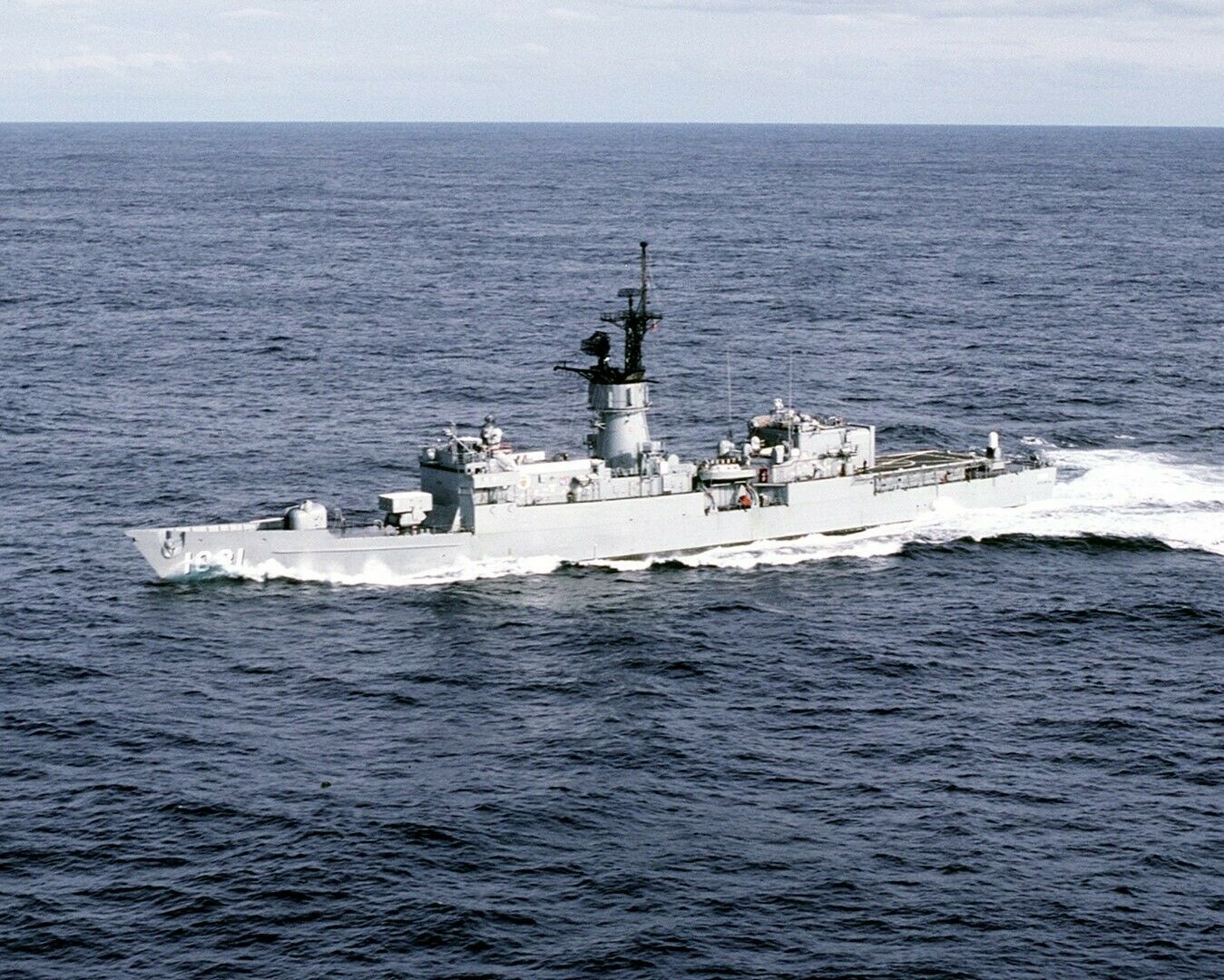 Uss Aylwin 8X10 Photo FF-1081 Navy Us Usa and similar items