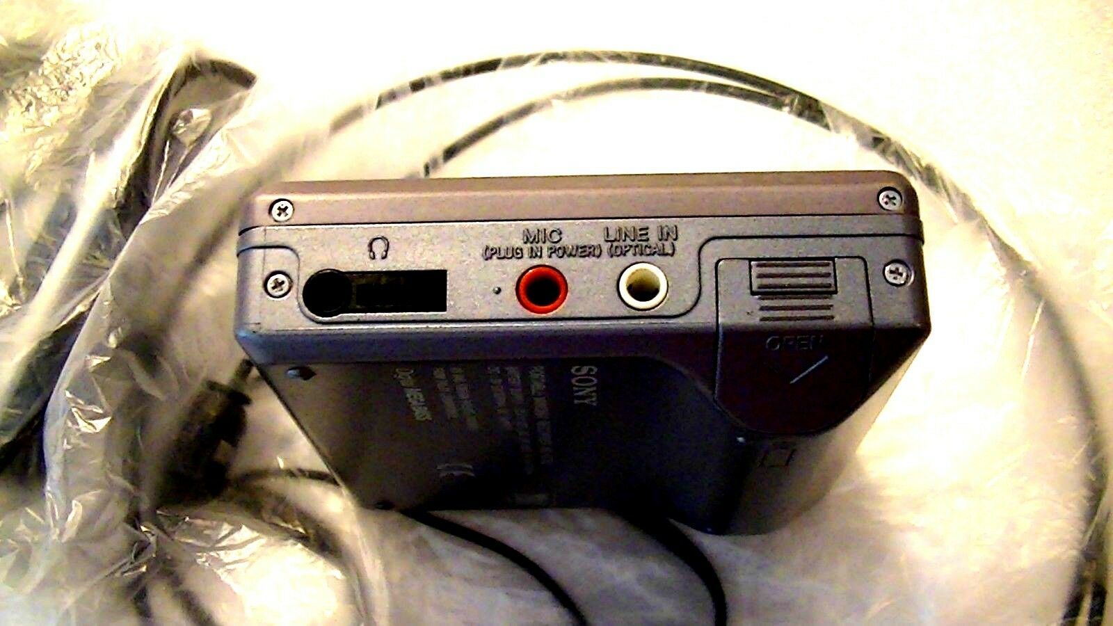 VINTAGE SONY MINIDISC WALKMAN MODEL MZ-G750 with AM/FM radio, item #B27 ...