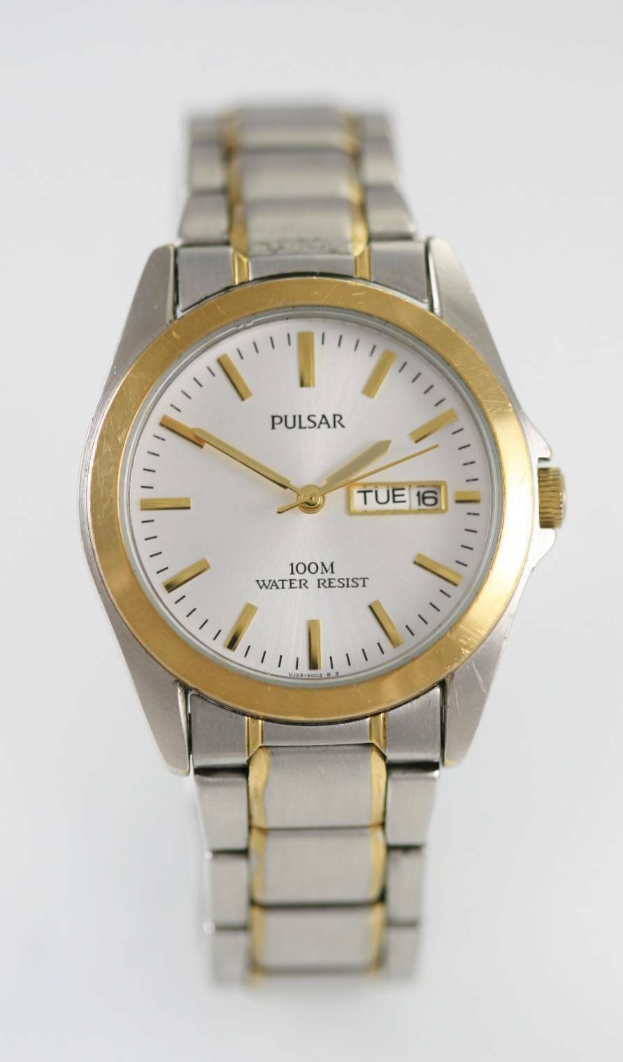 Pulsar Mens Watch White Stainless Silver Gold 100m Water Resist Day ...