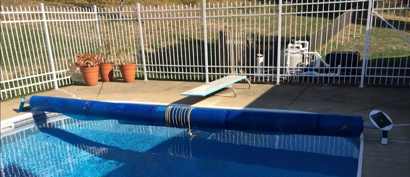 Pool Cover Blanket Reel, Solar Charged Battery, Motor Powered, Remote Controlled - Pool Covers ...