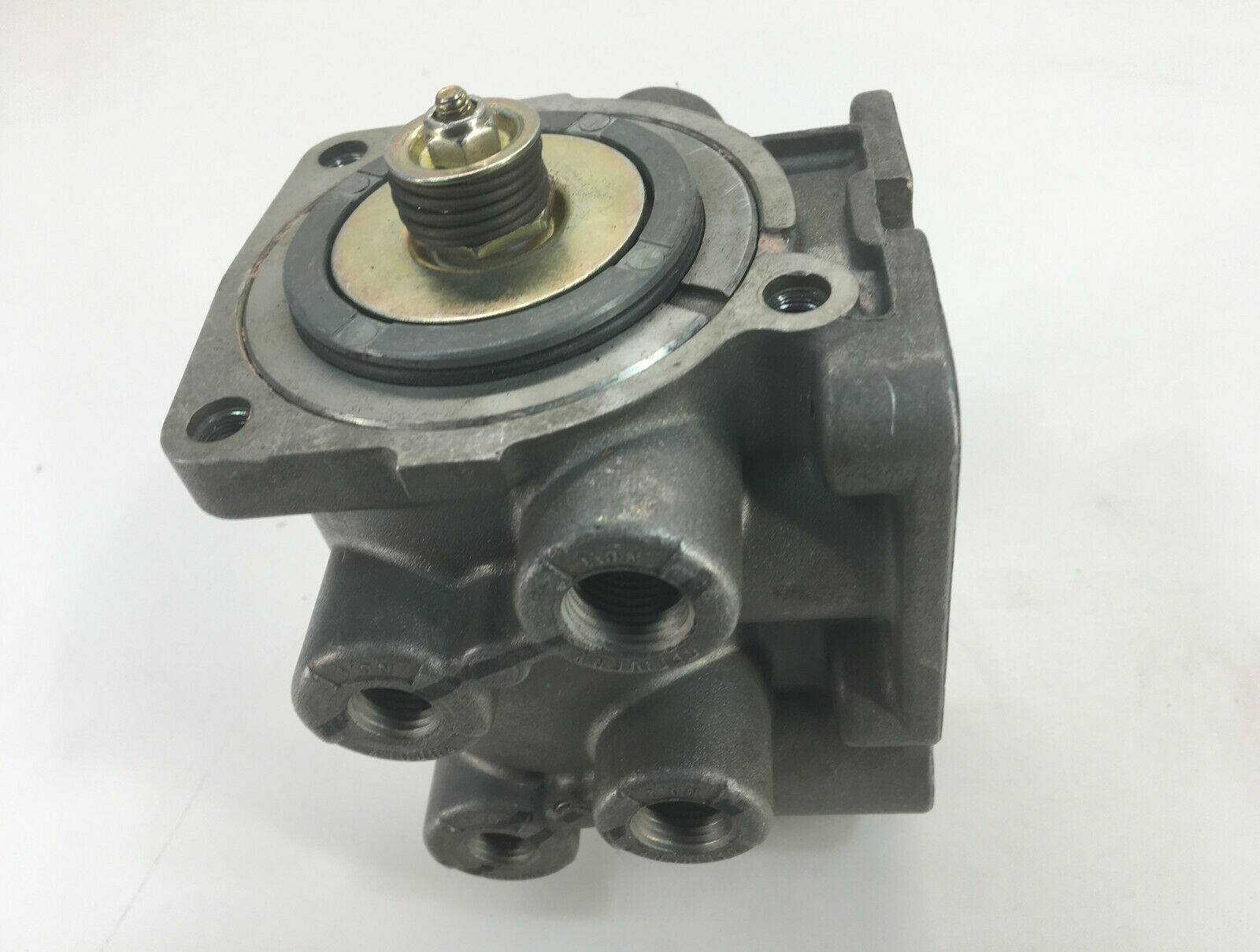 Bendix 101818 T-293977-C Air Brake Check Valve - Other Valves & Manifolds