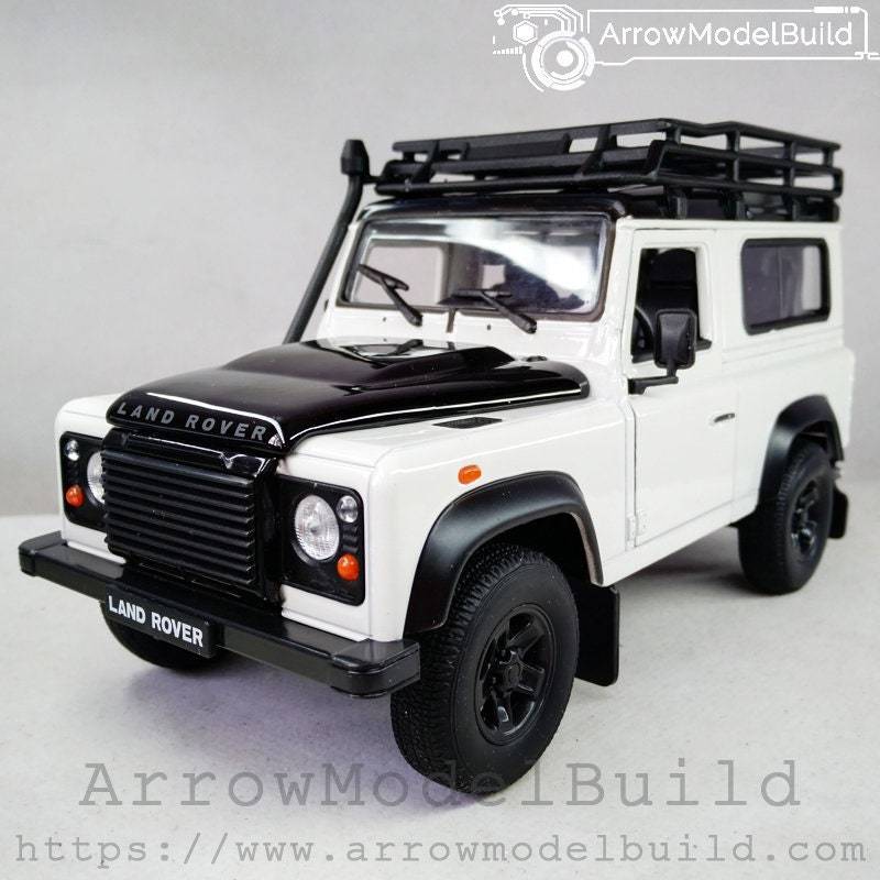 ArrowModelBuild Land Rover Custom Color (Panda Color) With Luggage Rack ...