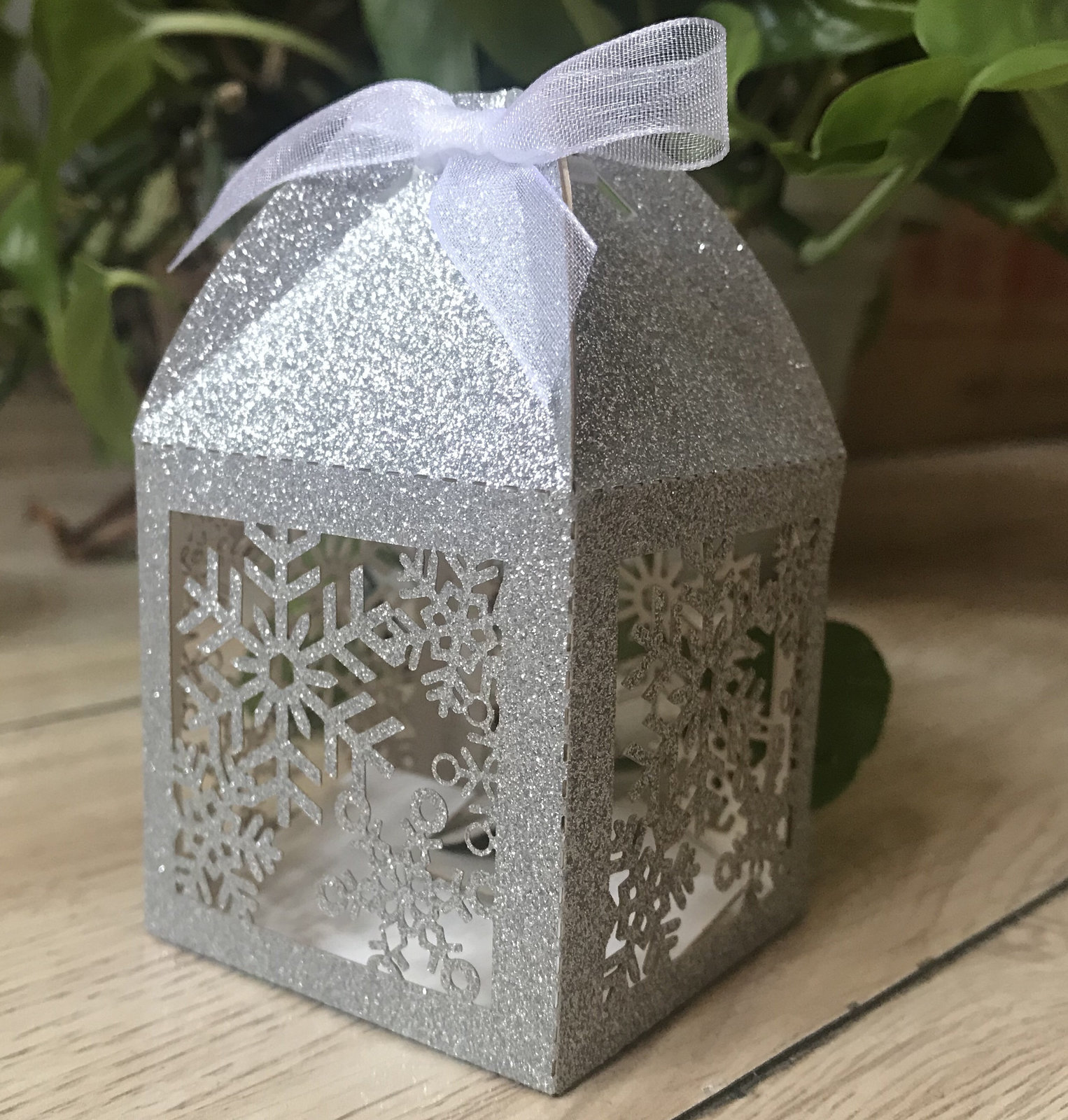 100pcs Glitter Silver Snowflake Laser Cut Wedding Gift Boxes,Favor ...
