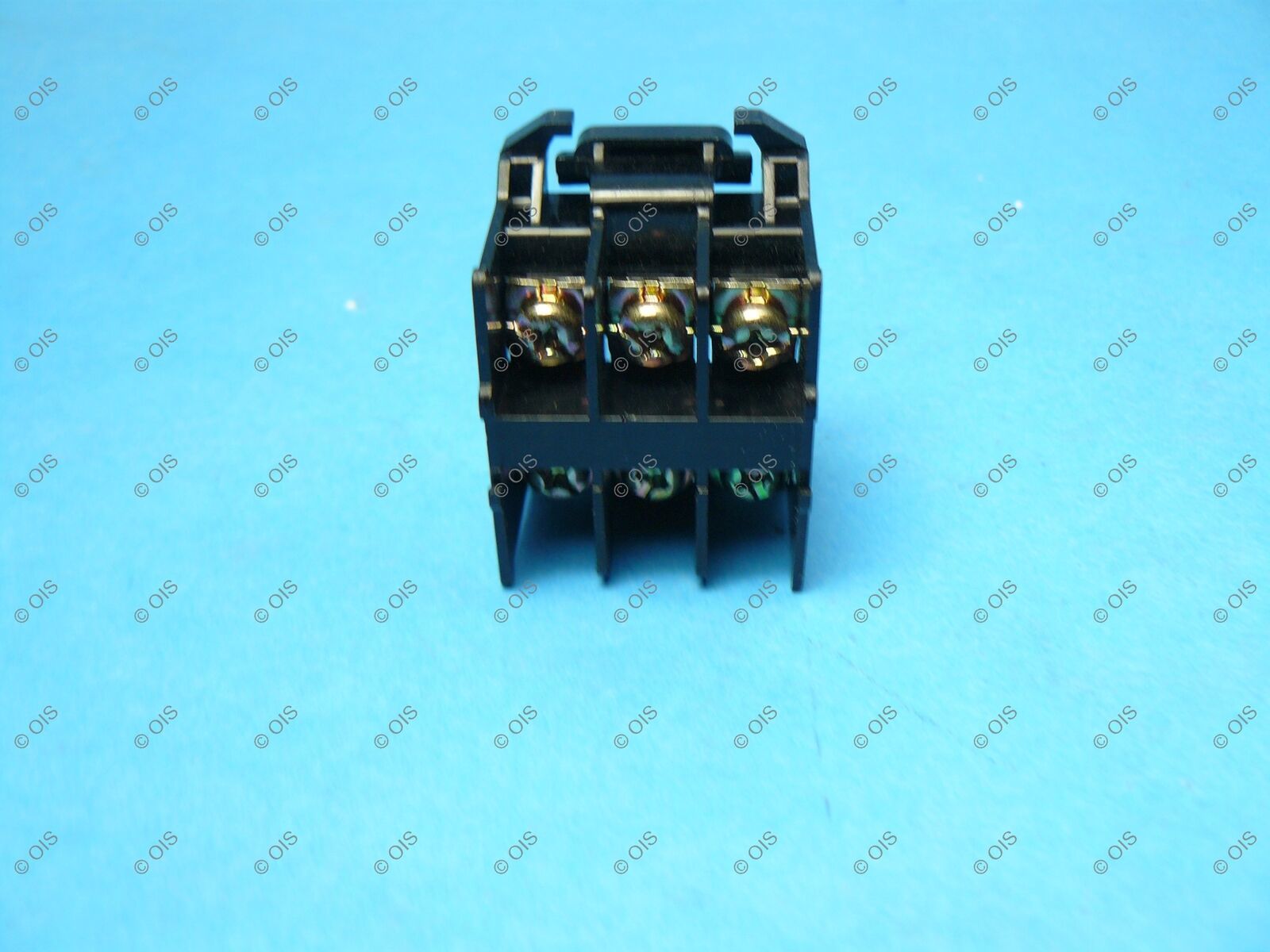 Idec BA211T DIN Rail Terminal Block Feed Through 3 Pole 20 Amp 300 V ...