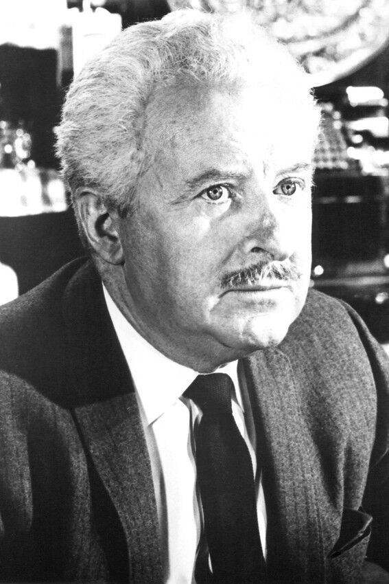 David White As Larry Tate In Bewitched 11x17 Mini Poster - Photographs