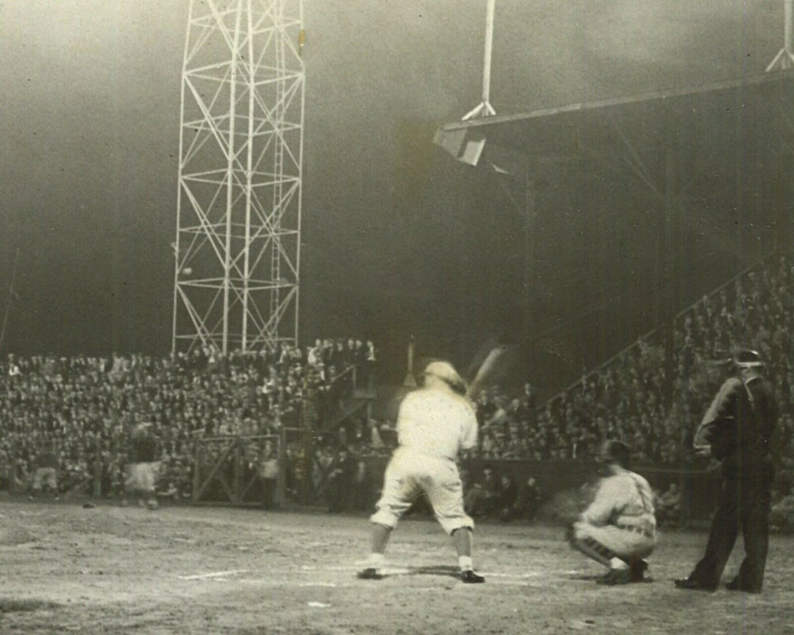 1930 DES MOINES DEMONS 8X10 TEAM PHOTO BASEBALL WESTERN LEAGUE NIGHT ...