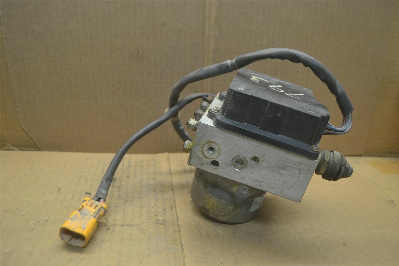 99-01 Honda CRV ABS Pump Control OEM Q003T05777 Module 125-12c4 - Car ...