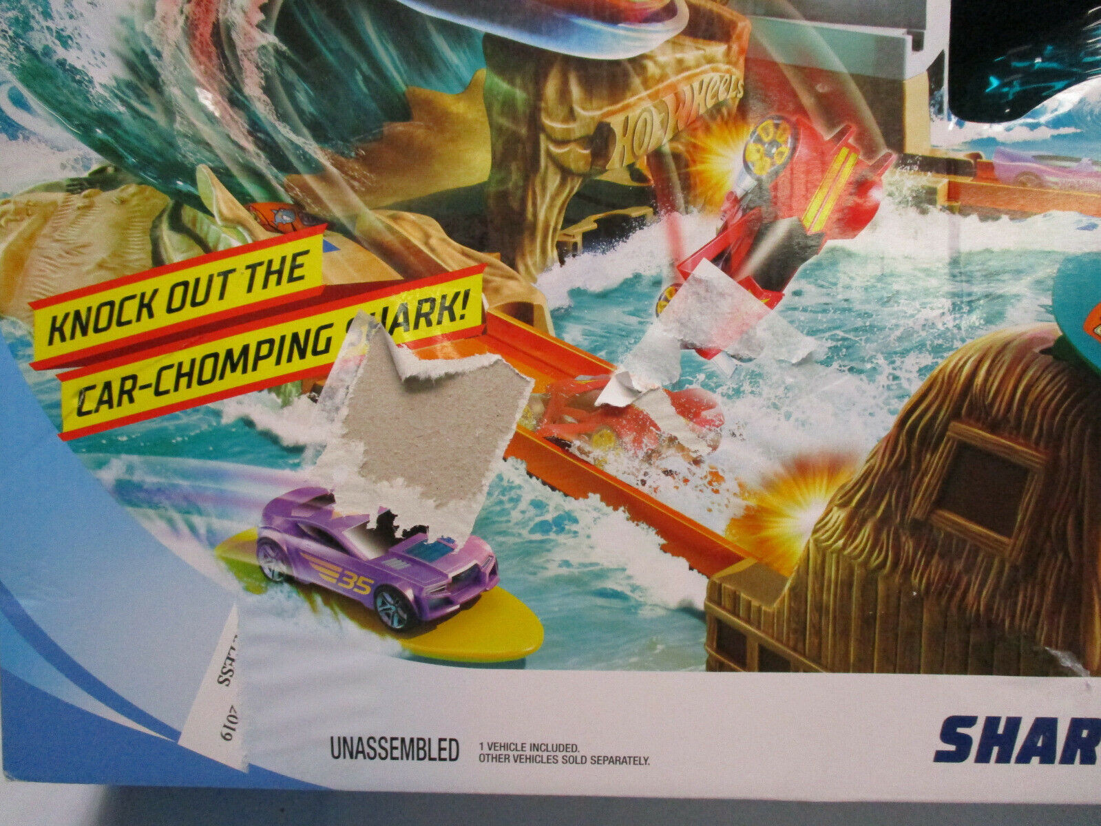 Hot Wheels City Shark Beach Battle Play Set Car Track Launcher Chomping ...