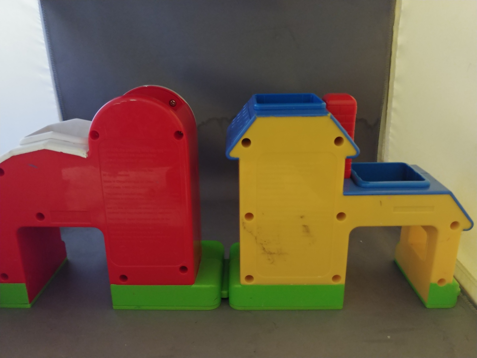 Learning Town Leap Frog Baby Barn Farm and House no blocks work fine ...