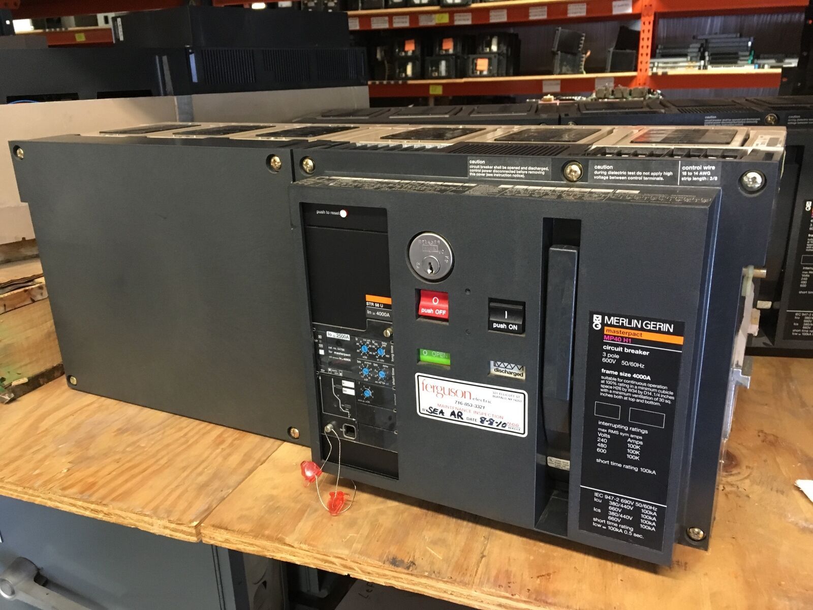 Merlin Gerin MP40H1 4000A Masterpact Circuit Breaker w 2500 Amp Plug ...